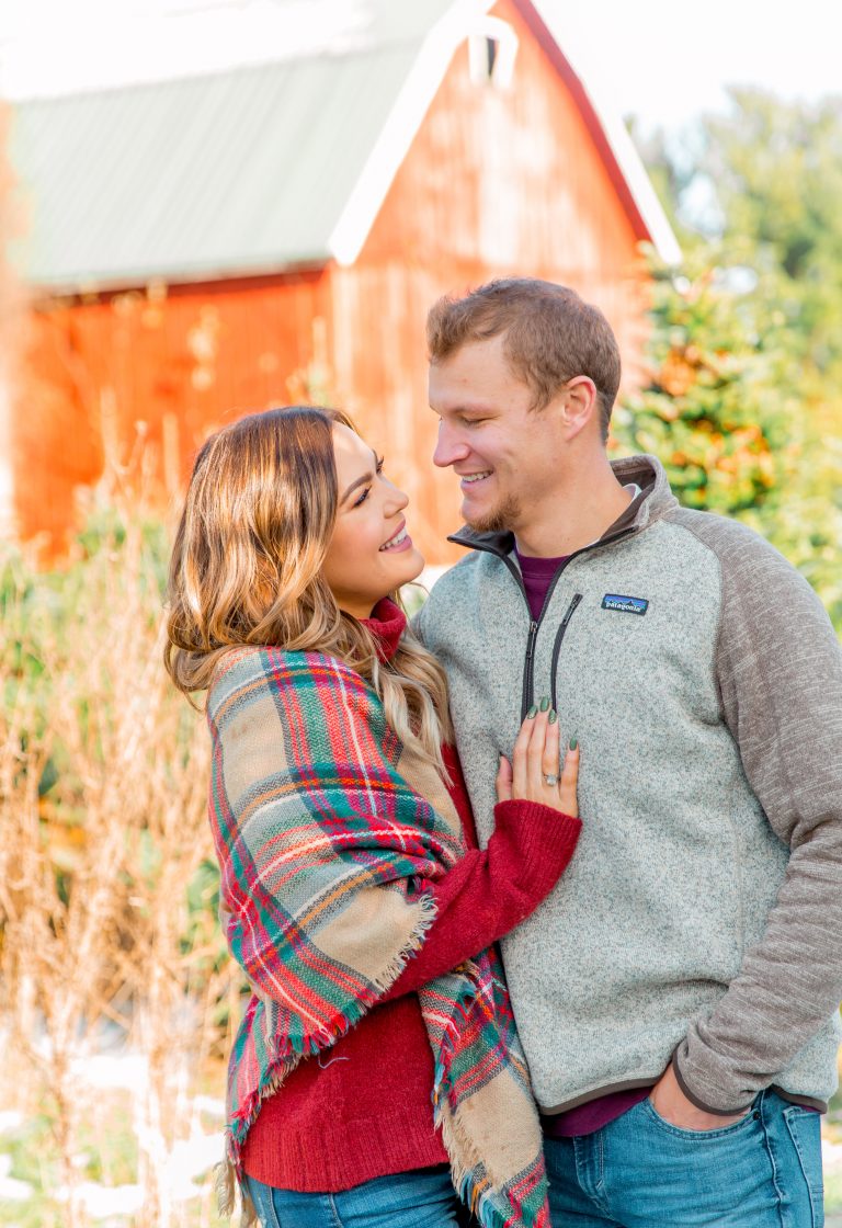 What to Wear to a Tree Farm Photoshoot | Outfit Inspo - Kelsie Kristine