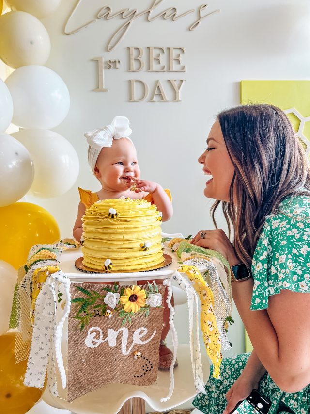 Layla's FIRST BEE DAY | One Year Old Birthday Party | Planning & DIY ...
